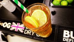 Cocktail bar til fest - How to make Dark and Stormy2 - Get Bartender ...
