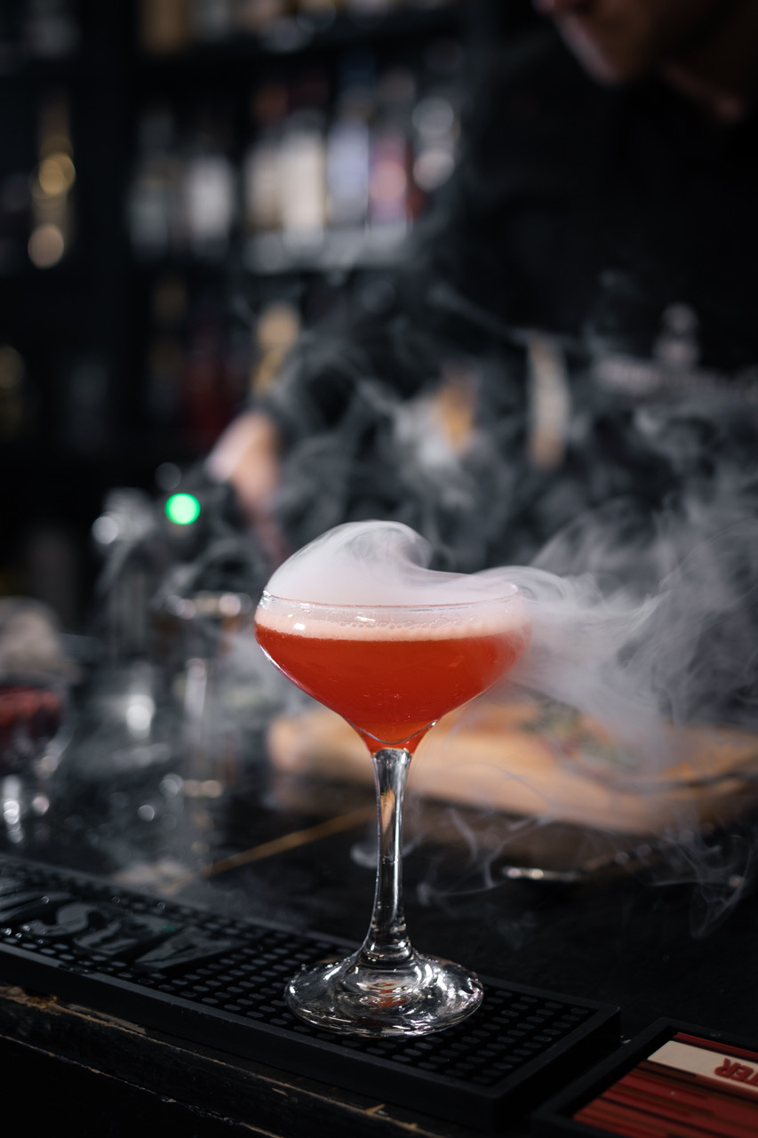 Clover Club - Cocktails og Mad til fest - Bartender i London ...